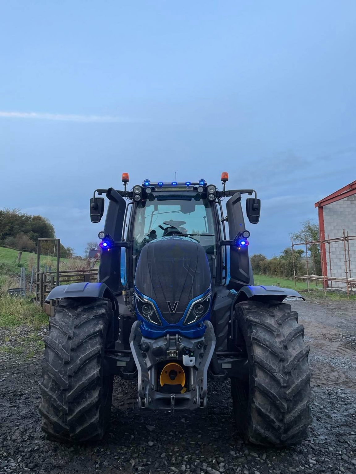 Valtra - AD Light Bars & Heat Shields