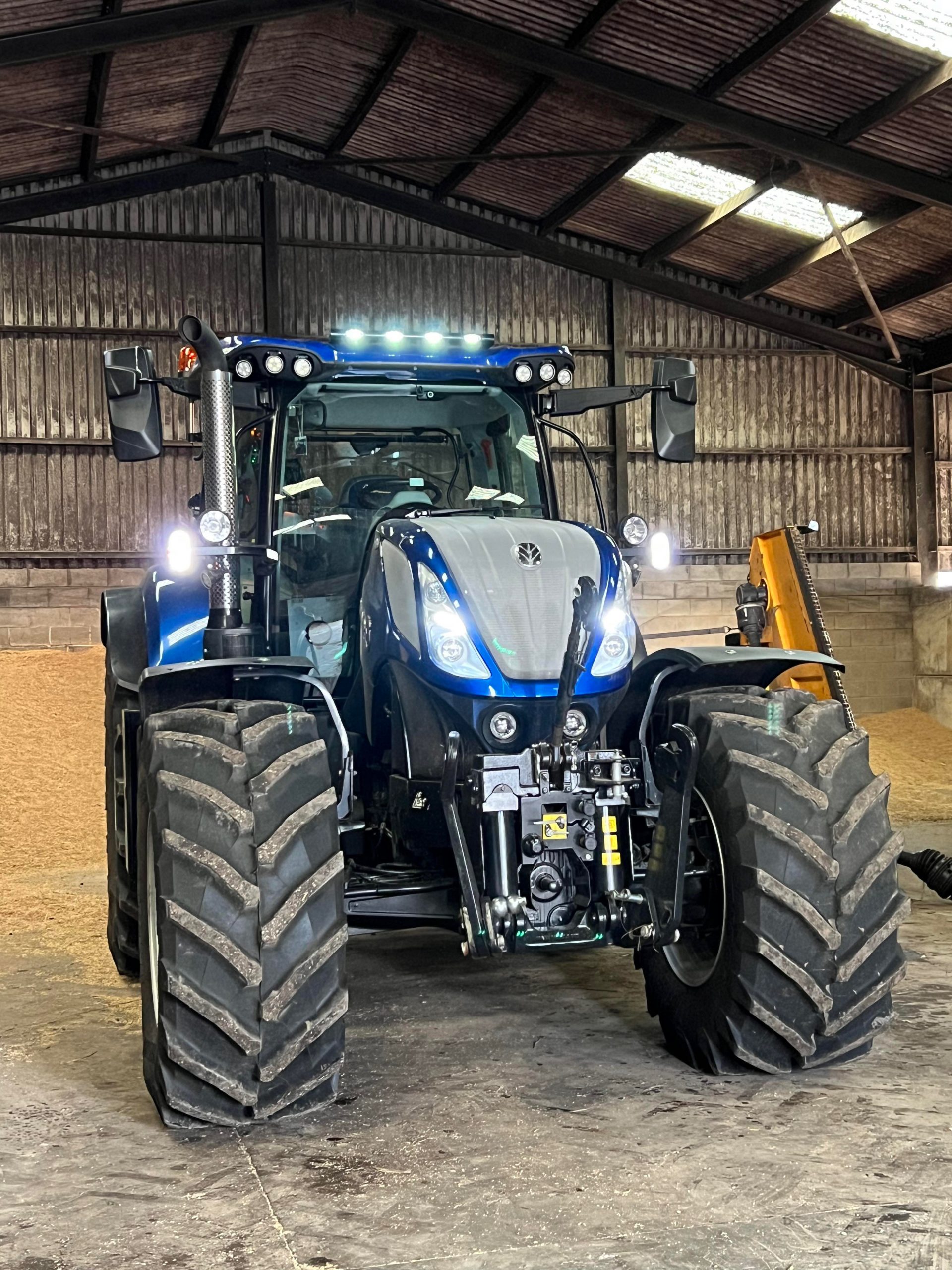 Case / New Holland - AD Light Bars & Heat Shields